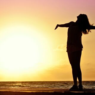 Wake Up To A Good Morning With This Sunbath Ritual | Linnea Nordstrom