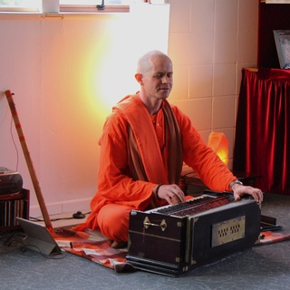 Om Shanti - Mantra For Peace | Swami Madhuram Puri