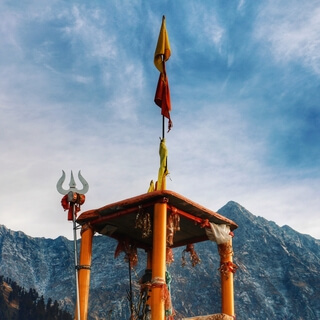 Mrityunjayaya Rudraya Neelakanthaya | Lord Shiva Mantra | Harindu