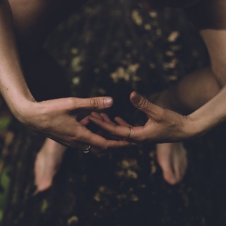 Embody Roots: Somatic Movement For Grounding Presence | Lillian Kemanis