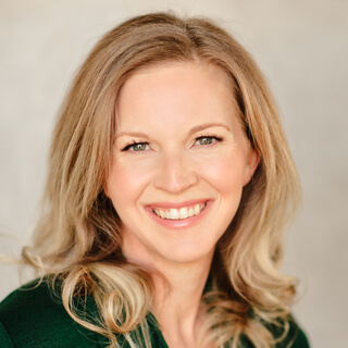 Soothing With Self-Compassion - 5 Minute Daily Insight | Lisa Abramson