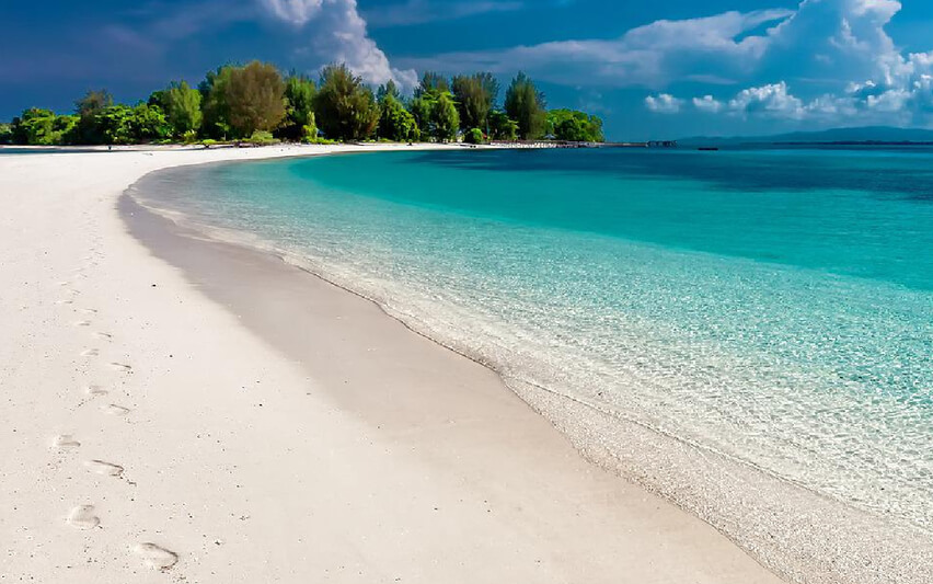 A Walk Along The Beach Meditation & Visualization | Joanne Damico