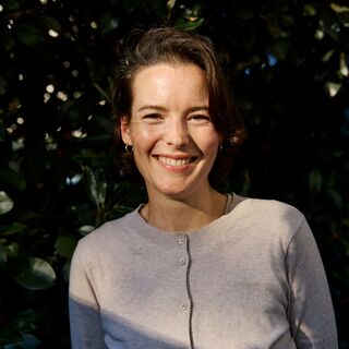 Quick Calm: A 6-Minute Pause For Grounding & Release | Benita Miciulis